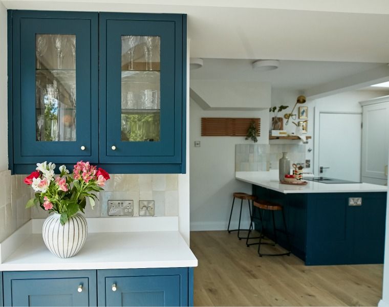 Customer Story: The O'Gradys' two-tone Hampton kitchen | Cash & Carry ...